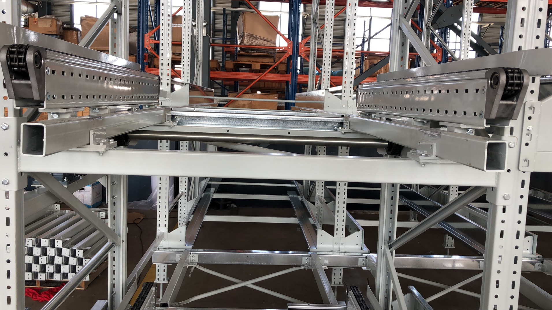 high density four way radio shuttle runner cart